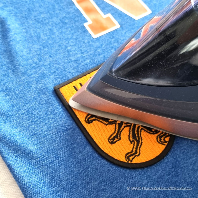 Dutch Lion Badge - Badges Patches Souvenirs • Souvenirs from Holland